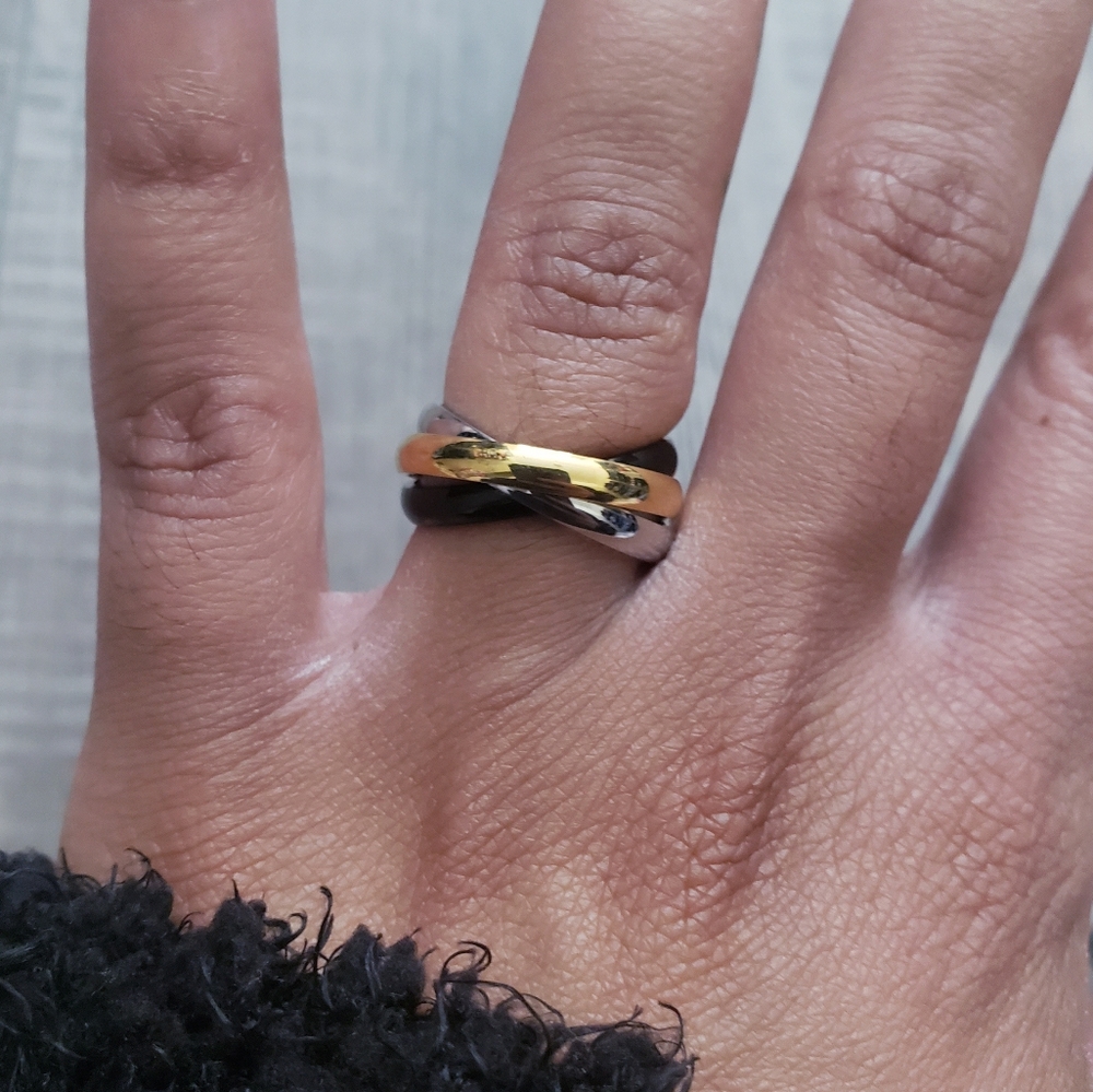 Stainless Steel Interlocked Ring - Gem